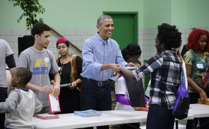 Obamas Participate in a MLK Day of Service Event United States ...