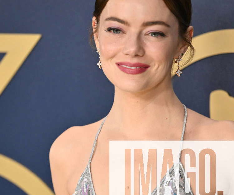 Emma Stone attends the 30th annual SAG Awards at the Shrine Auditorium ...