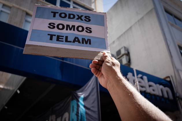 Protest and Symbolic Embrace to the National News Agency Telam in ...