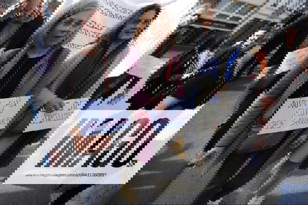 Civil Service Strike - Lille Civil servants and left-wing unions ...