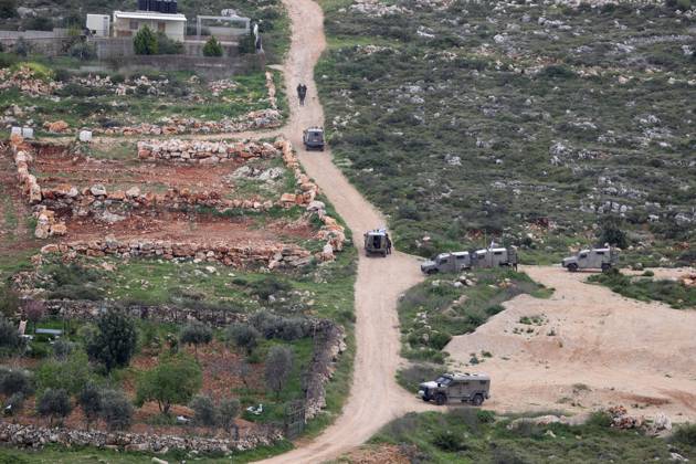(240322) -- DOLEV JEWISH SETTLEMENT, March 22, 2024 -- Israeli forces ...