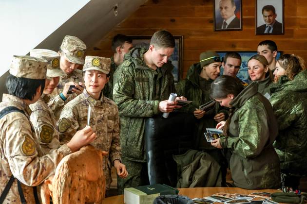 RUSSIA, KRASNOYARSK REGION - APRIL 9, 2024: Servicemen of the Russian ...