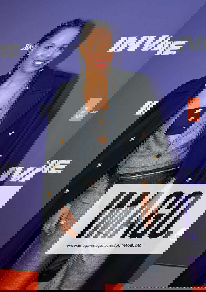 Premiere film Invasie AMSTERDAM, NETHERLANDS - APRIL 8: Jasmine Sendar ...