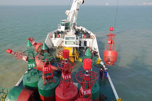 Laizhou Bay Sea Area Change Beacon in Winter YANTAI, CHINA - The Haixun ...