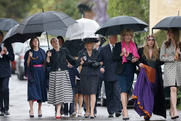 Annabel Elliot, Ayesha Shand, Laura Lopes, Katie Elliot, Camilla ...