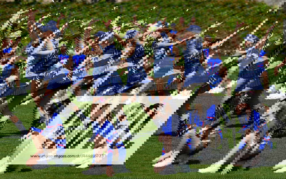 Rim Tim Tagi Dim dance in Croatia People dance in the rhythm of Rim Tim ...