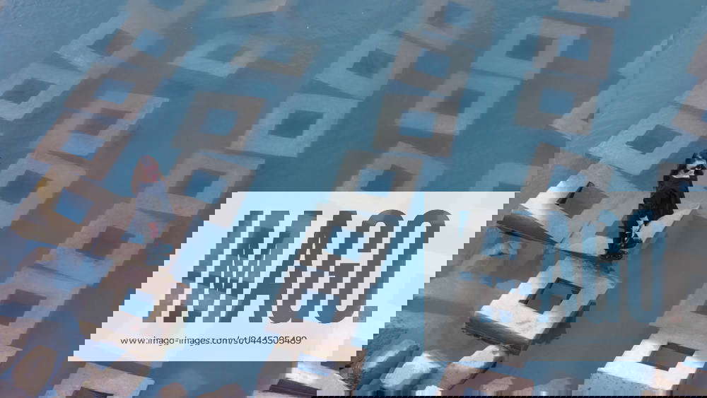 Yangtze River Water Level Fall in Chongqing CHONGQING, CHINA - APRIL 13 ...