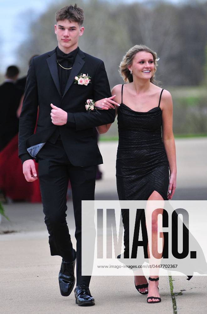 Syndication: The Daily Record Anna Sas is escorted by Zane Bungard ...