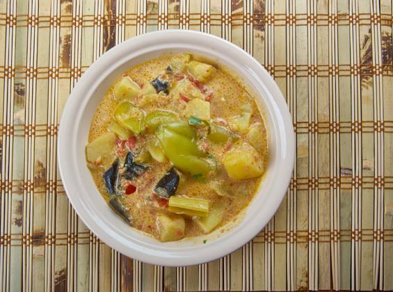 Aloo Potala Rasa Aloo Potala Rasa -spicy gravy based curry of Odisha ...