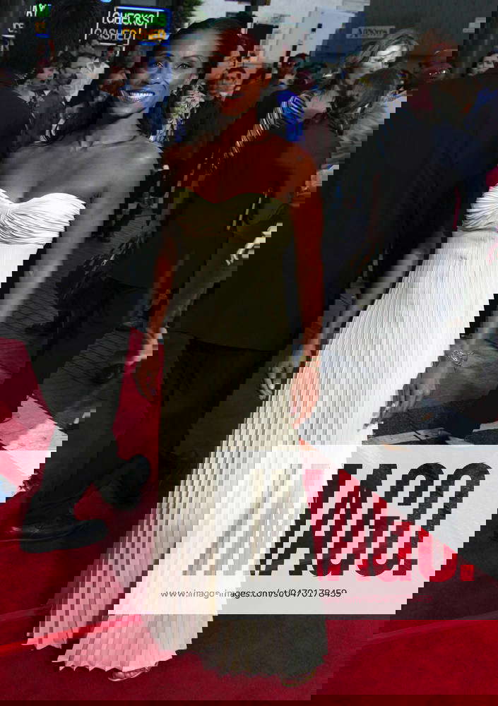 COLLATERAL PREMIERE LA JADA PINKETT SMITH AT THE PREMIERE OF COLLATERAL ...