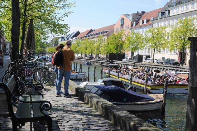 Copenhagen Denmark 03 MAY 2024 2024 Cruise boat and summer life on ...