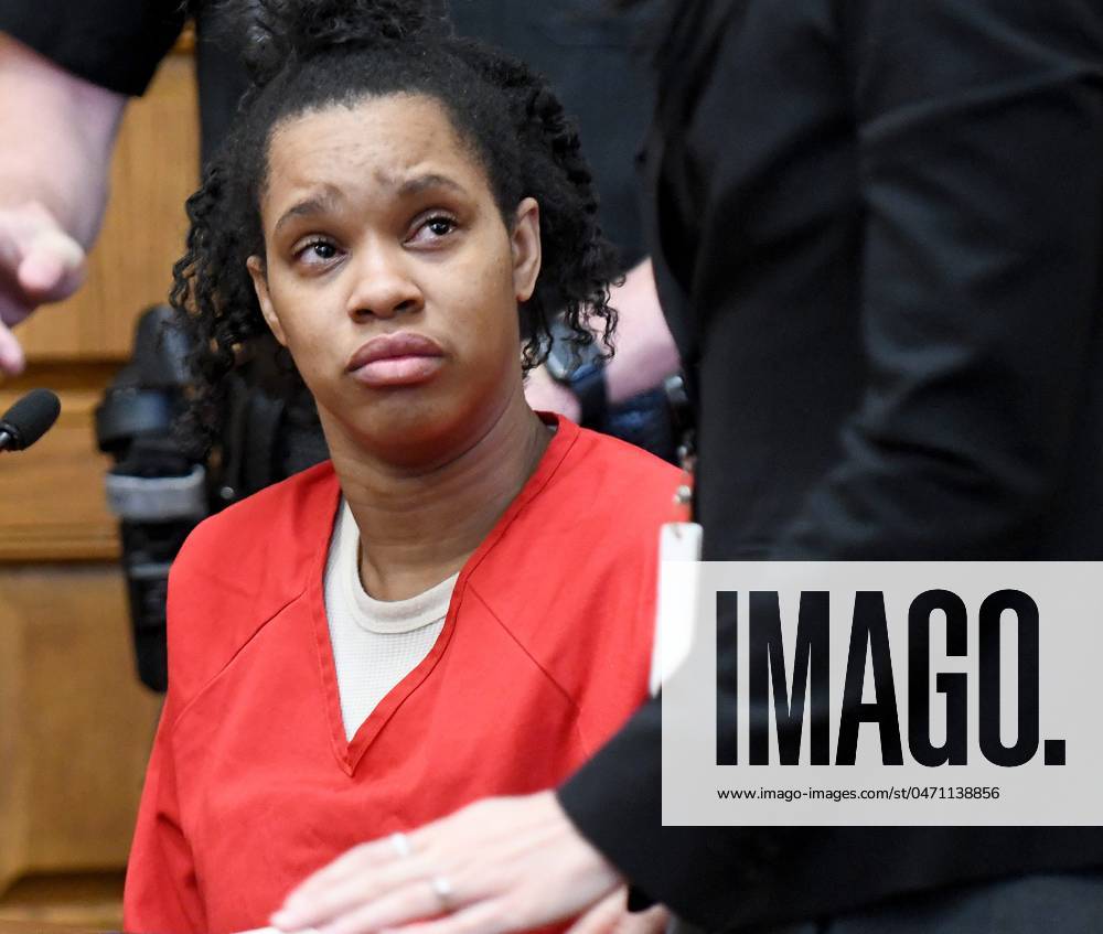 Syndication: Canton Repository Chabrijuana J. Glenn, with defense ...