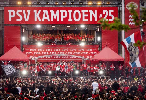 EINDHOVEN - The PSV selection celebrates during the ceremony on ...