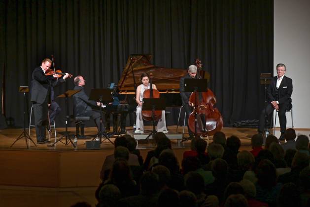 Concert Los Angeles 1943 Escape to Paradise with opera singer Thomas ...