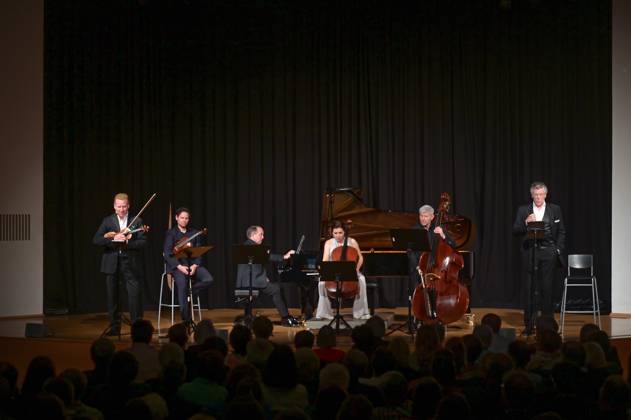 Concert Los Angeles 1943 Escape to Paradise with opera singer Thomas ...