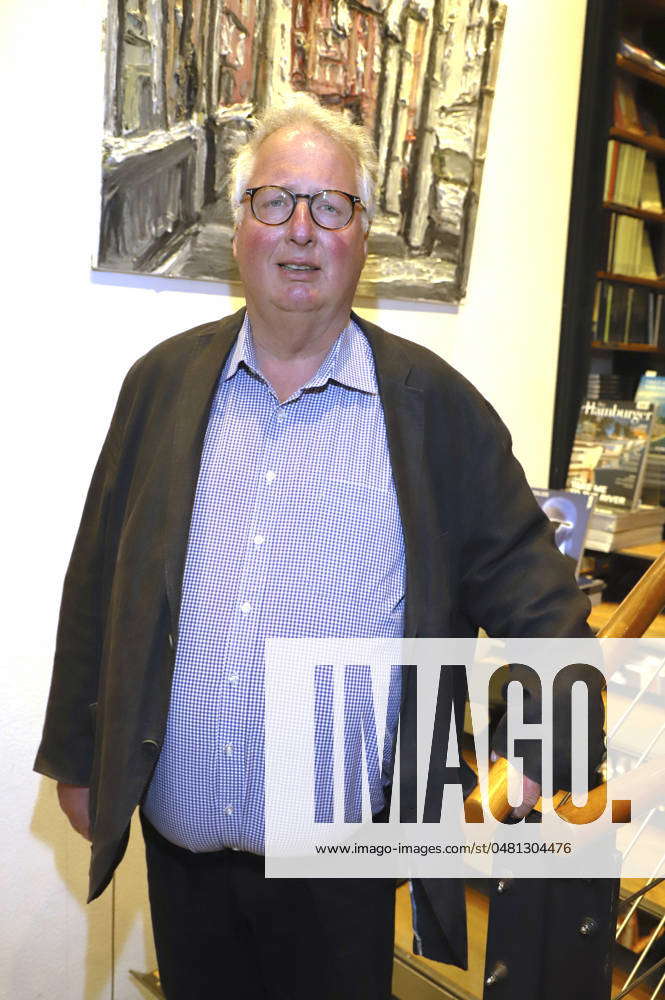 Jens Meyer Odewald at a reading from the biography Justus Frantz ...