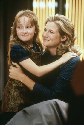 STAR TREK: VOYAGER, from left: Scarlett Pomers, Nancy Hower, Once Upon ...