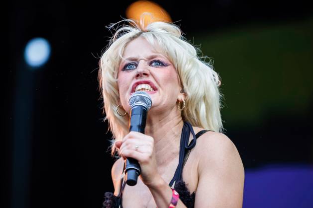 Porto, Portugal: Singer Amy Taylor of the band Amyl and the Sniffers ...