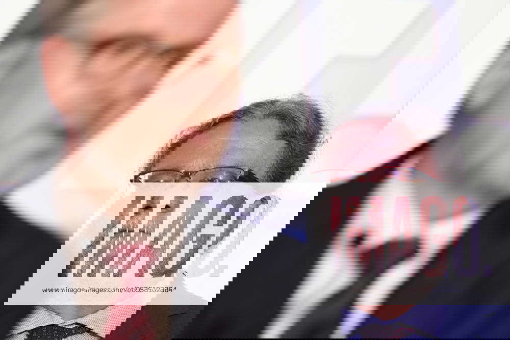 Elected ODS candidate Alexandr Vondra at a press conference of ...