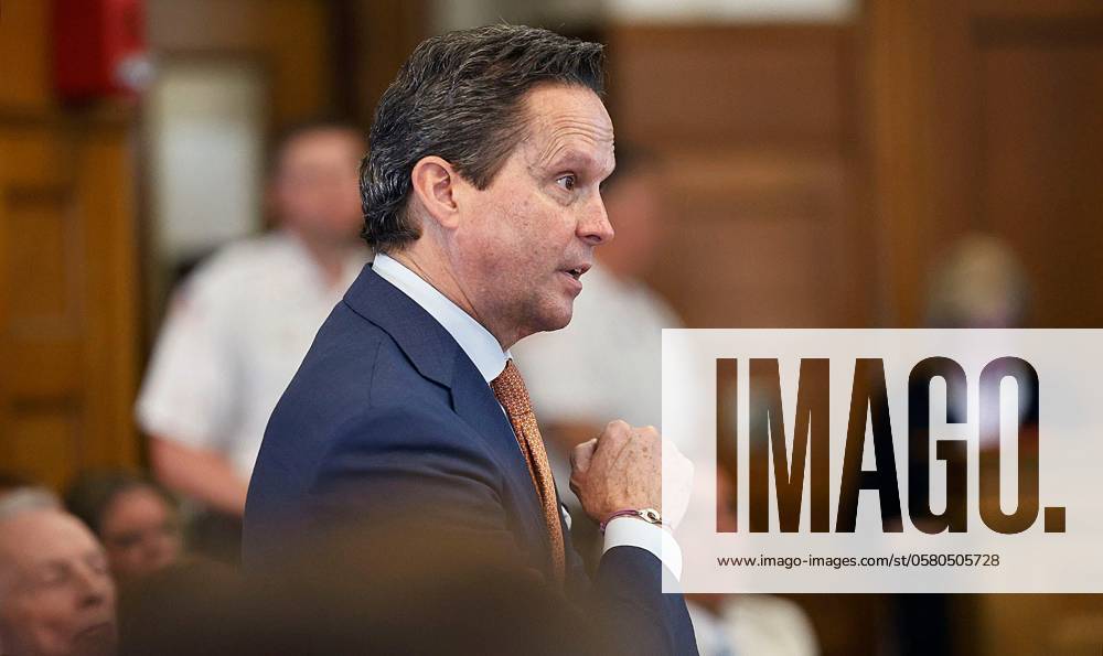 Syndication: The Patriot Ledger Defense lawyer Alan Jackson cross ...