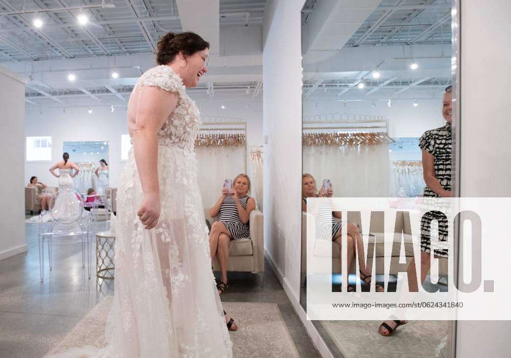 Syndication: News-Journal Bride Kimberly Kiki Waldrop, of Atmore ...