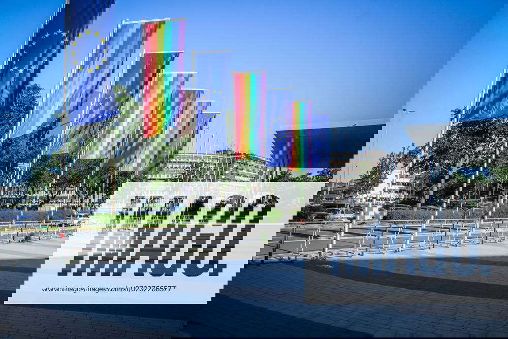 Grugahalle, Messe Essen, AfD federal party conference, rainbow flags ...