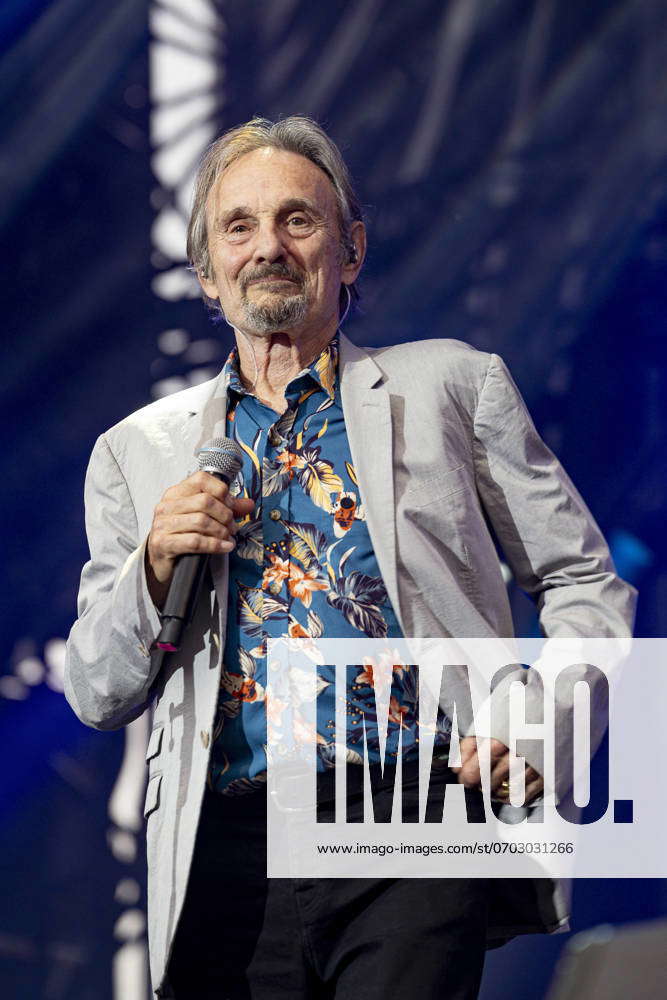 British singer Murray Head in concert at the Printemps de Pérouges ...