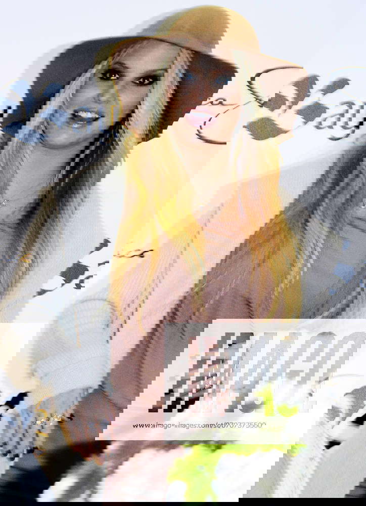 Jessica Simpson Celebrate The Launch Of Jessica Simpson Girls Jessica ...