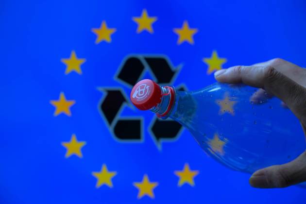 Tethered Caps - EU Regulations - Photo Illustration A plastic soda ...