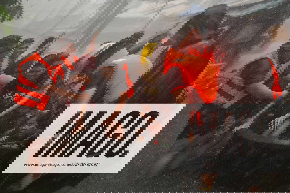 Quezon City, Metro Manila, Philippines: Disaster response workers use a ...