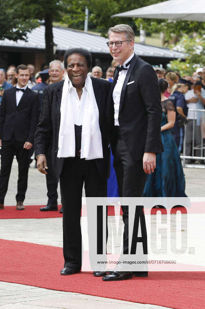 Roberto Blanco and Markus Blume at the opening of the 112 Richard ...