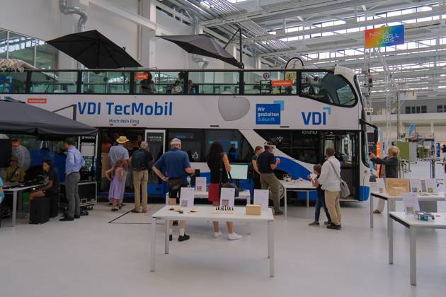 Stuttgart Association of German Engineers, VDI, Roll Out TecMobil, 25 ...