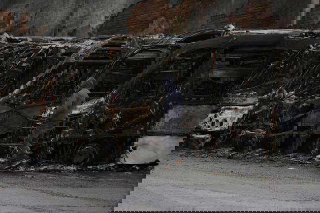 Valparaiso, A fire affected 17 buses at the Sol del Pacifico bus ...