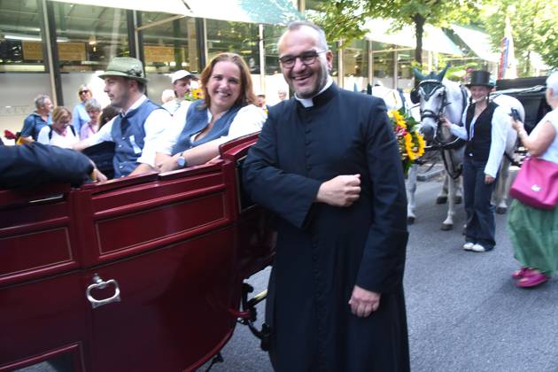 Jacqueline Charlier New municipal officer Daniel Lerch City pastor ST Peter Munich