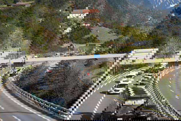 Anton Geisser 15 09 2024 Switzerland Canton Uri, Traffic jam on the ...