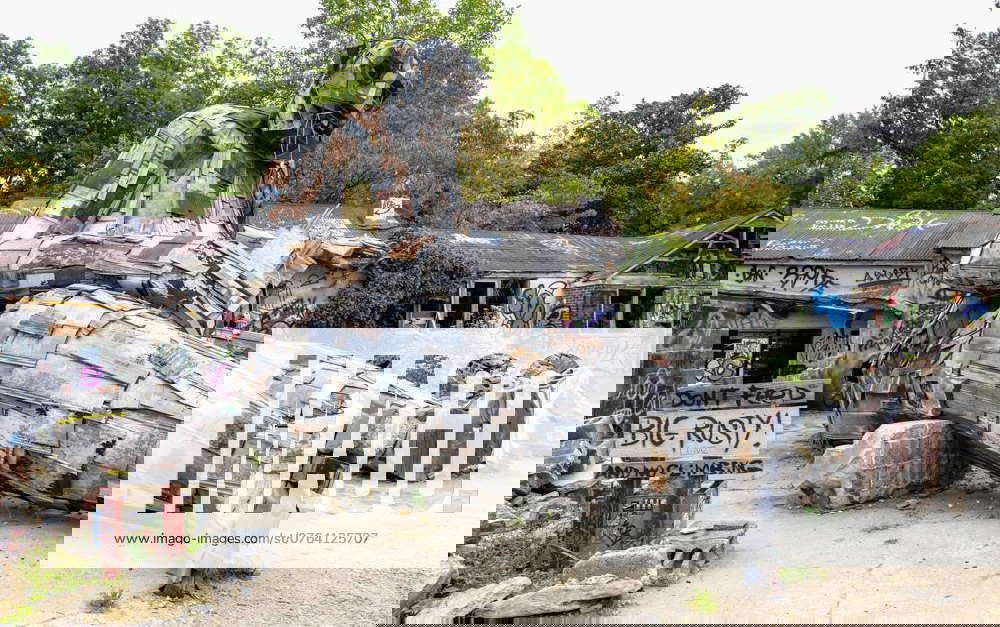 September 23, 2024 - Hainesport, New Jersey, U.S.A. - Big Rusty , a ...