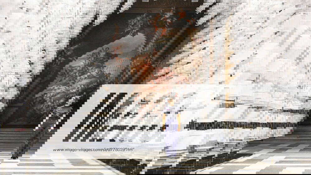 Duo by Melek Zeynep Bulut photocall with the artist at the Painted Hall ...