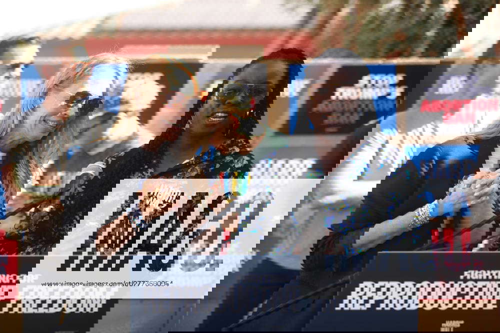 November 2, 2024, Phoenix, Arizona, USA: Actresses JERI RYAN and DANAI ...