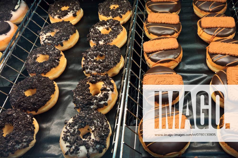 Dunkin Donuts, US fast food restaurant Dunkin Donuts is an American ...