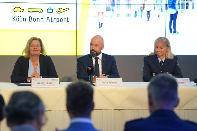 Signing of the contract by Interior Minister Faeser to take over the ...