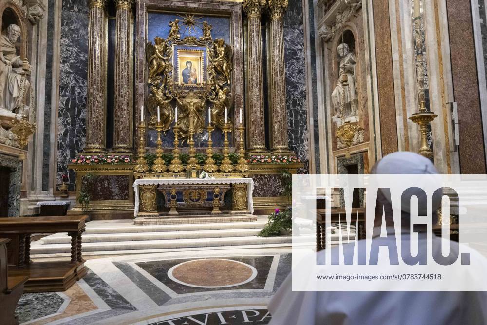 ITALY - POPE FRANCIS WENT TO THE BASILICA SANTA MARIA MAGGIORE TO PRAY ...