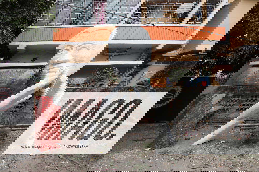 The Behala Art Fest In Kolkata, India - 20 Dec 2024 A sculpture is ...