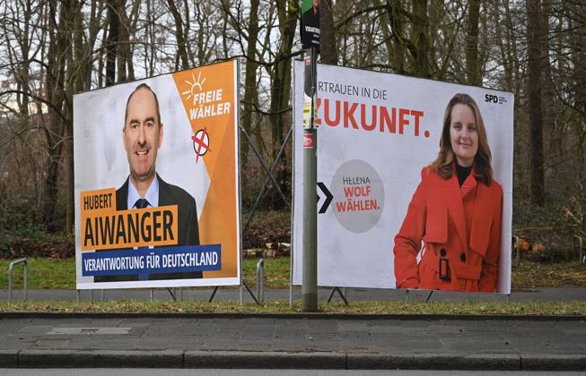 Helena Wolf Stock Photos – High-Quality Images for Licensing | IMAGO