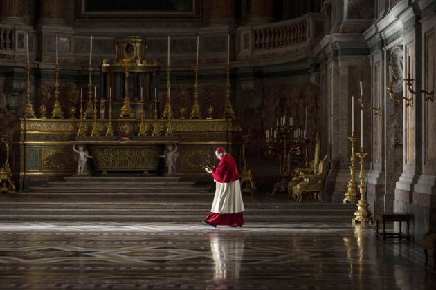 Ralph Fiennes USA. Ralph Fiennes in Focus Features films, Conclave Plot ...