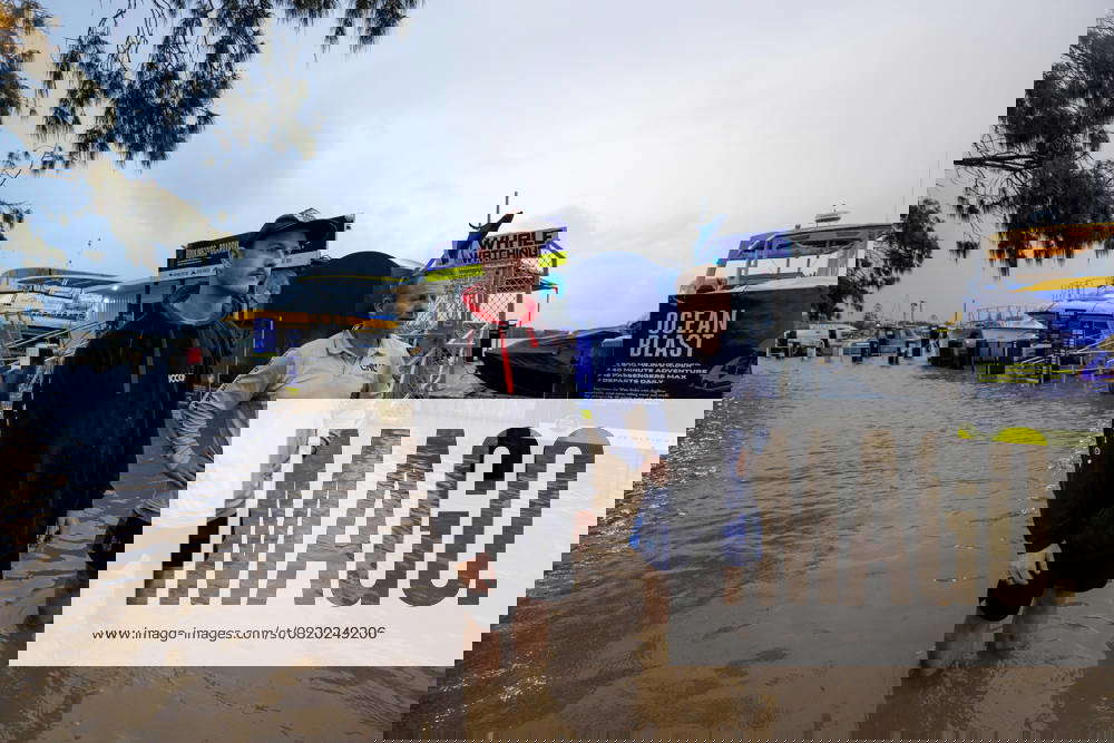 PORT MACQUARIE FLOOD PREPARATIONS, Conor Lang and Anthony Heeney from ...