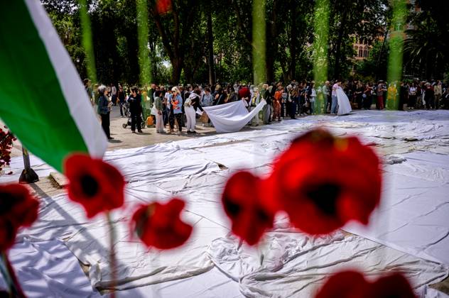A Shroud for Gaza in Rome ROME, ITALY - MAY 24: A Shroud for Gaza ...