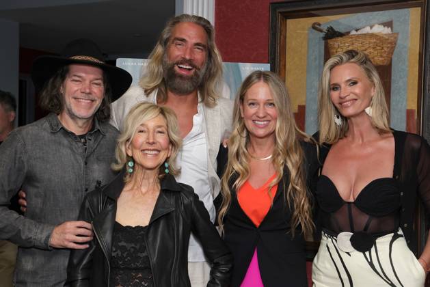 Natasha Henstridge Stock Photos – High-Quality Images for Licensing | IMAGO