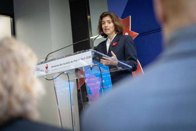 Semiconductors Stock Photos – High-Quality Images for Licensing | IMAGO