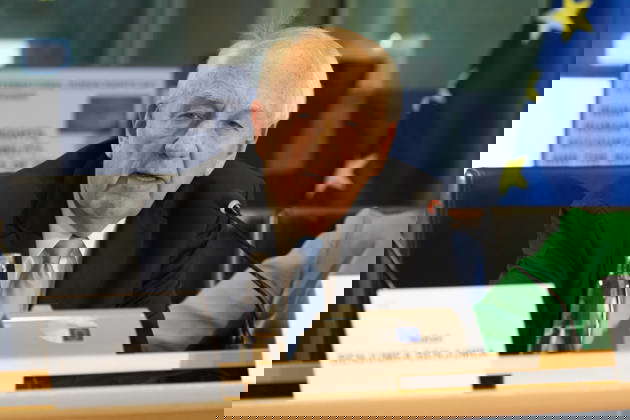 Stevenson Stock Photos – High-Quality Images for Licensing | IMAGO